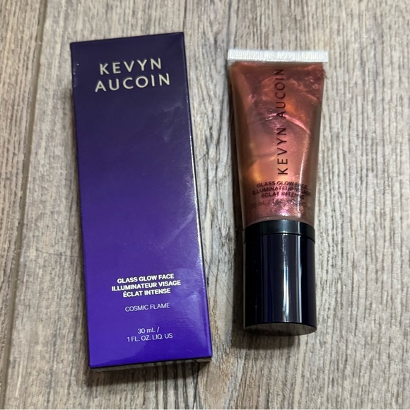 Kevyn Aucoin | Makeup | Kevyn Aucoin Glass Glow Face In Cosmic Flame ...